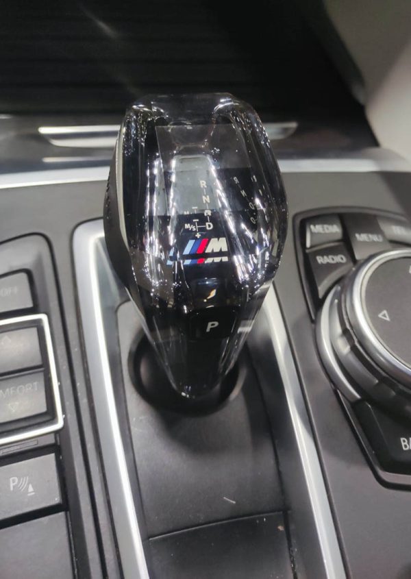 BMW Crystal Shifter Knob RND Logo F30 F25 F15 F16 G30 | Coolshiftknobs